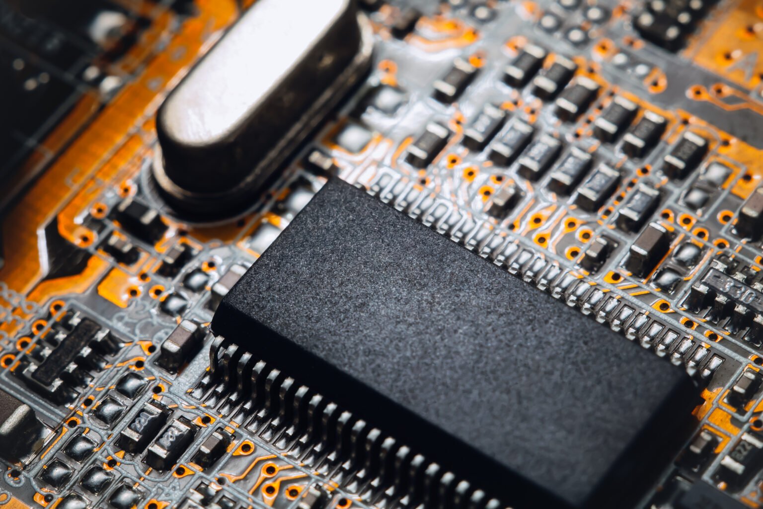 Memory Chips: Types, Features, Applications & More - Informic - Your ...