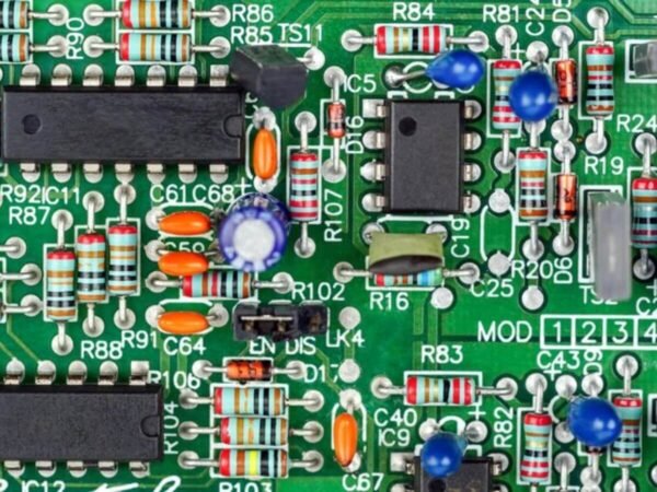 The Future of Integrated Circuits: Trends and Innovations - Informic ...