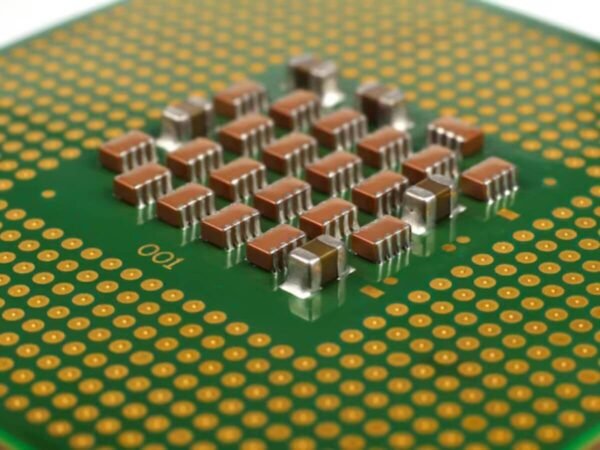 The Impact of CMOS Technology on Modern Electronics - Informic - Your ...